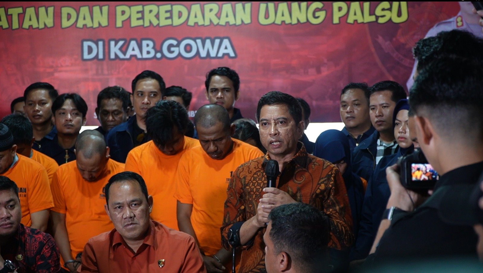 Marah dan Malu, Rektor UIN Alauddin Pecat Dua Pegawai yang Terlibat Skandal Uang Palsu - Respublica